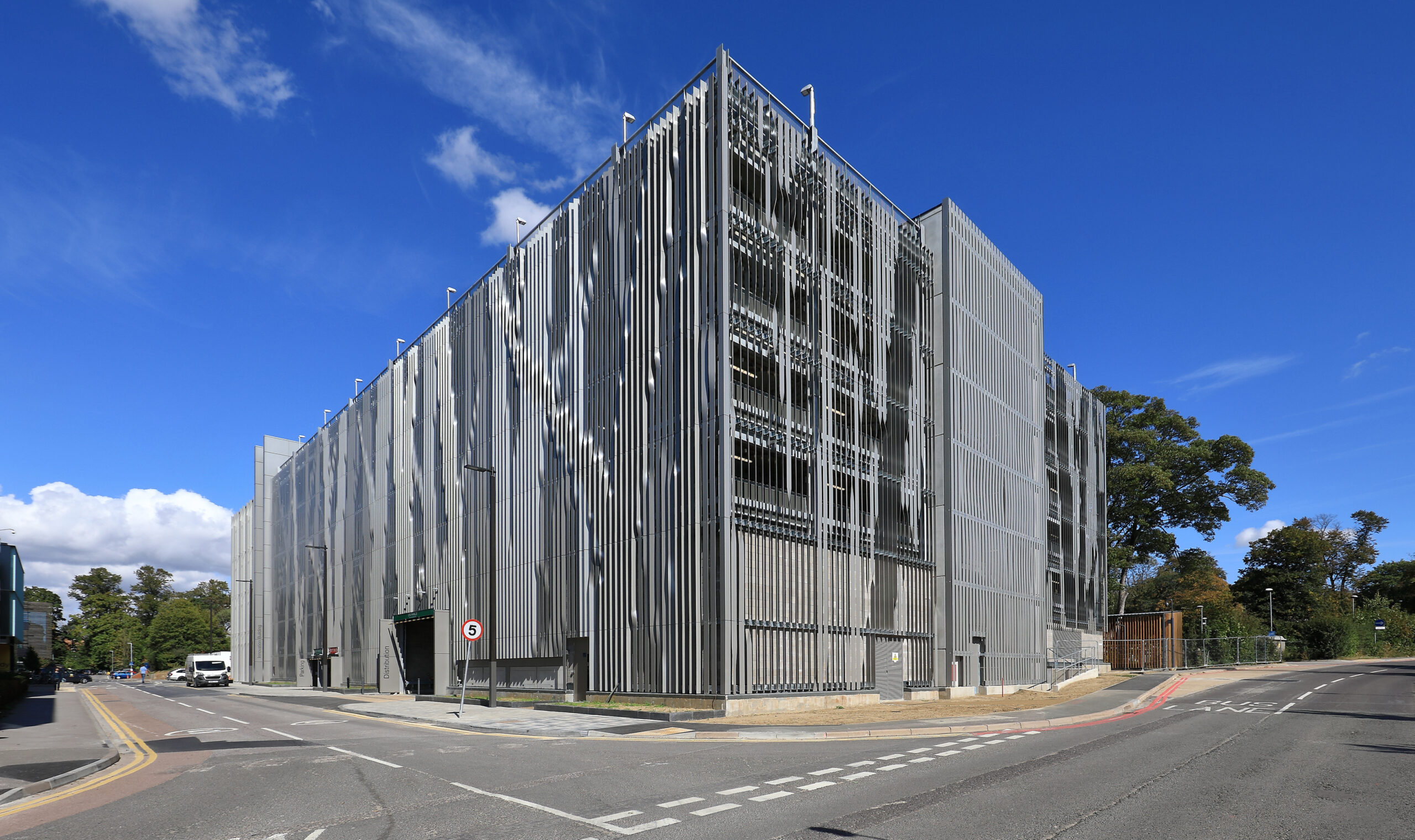 Oxford Amenities and Bio-Escalator Building - Contrasol